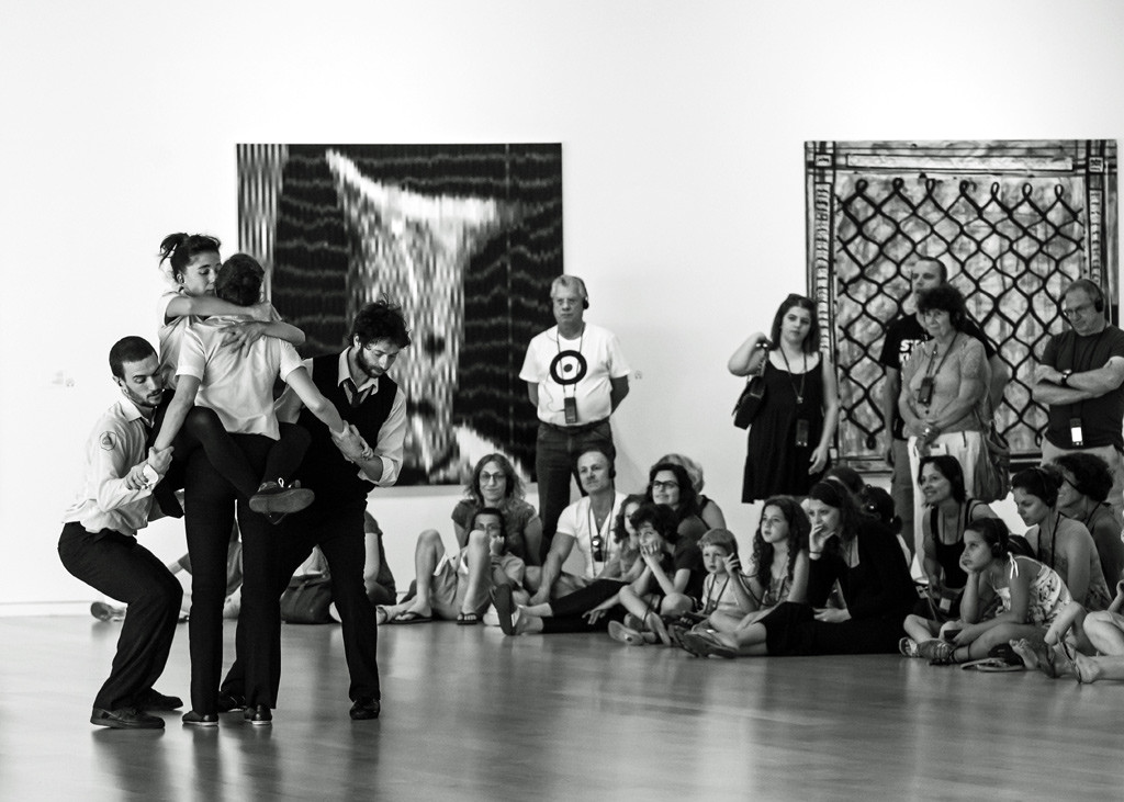 URI RUBINSTEIN. Performance Photographer - Photography Magazine - Lens ...